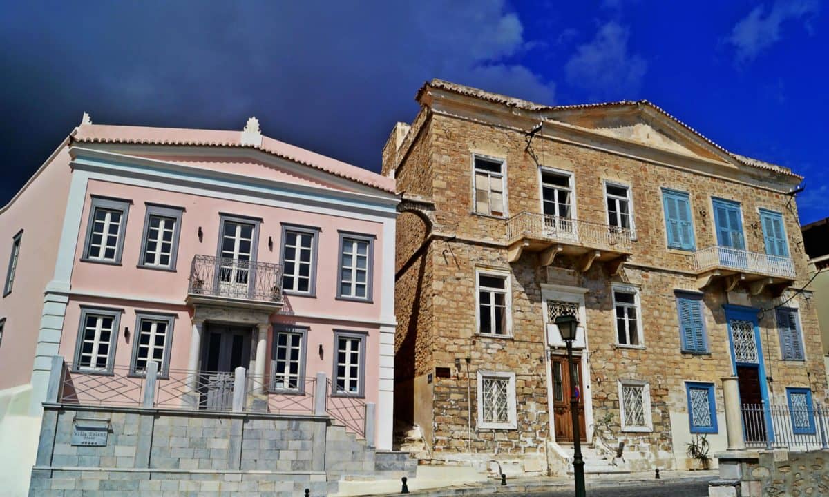 Σύρος: η «Αρχόντισσα των Κυκλάδων» αρχιτεκτονικά | Αρχιτεκτονική